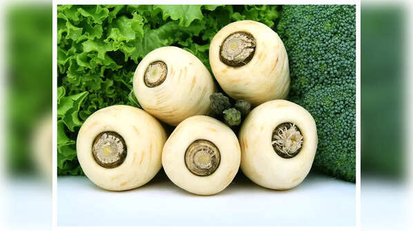 What is Parsnip and why you should eat it daily