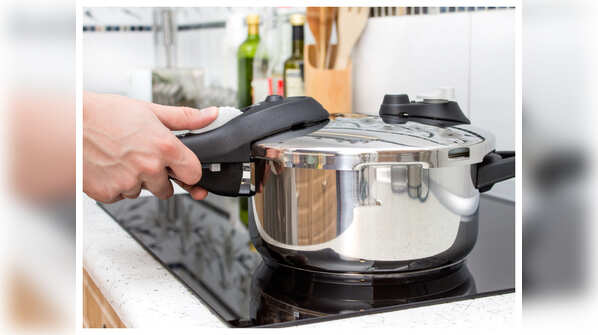 Tips to use Pressure Cooker: This is the right way to use your pressure ...