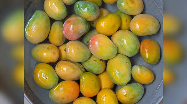 How to know if mango is ripened with chemicals