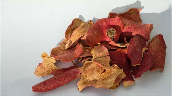 Pomegranate Peel Tea: How to make it and 4 reasons to consume it twice ...