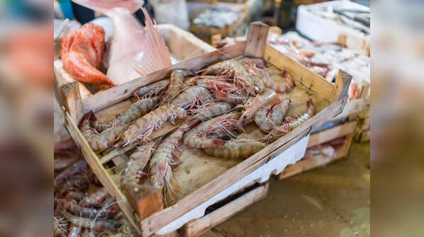 6 smart ways to preserve the freshness of frozen seafood