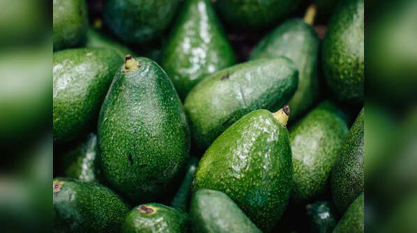 8 reasons to have Avocado for breakfast and foods to pair it with