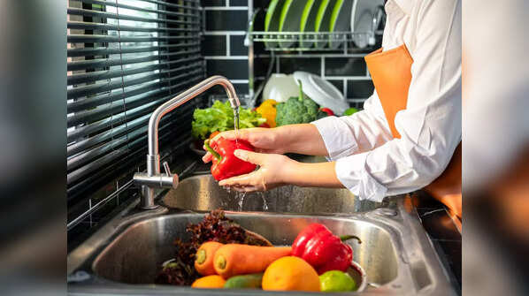 FDA approved tips to wash and clean veggies in the right way