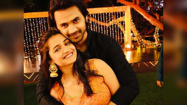 Holi 2023: Hruta Durgule- Prateek Shah to Vanita Kharat - Sumeet Londhe ...