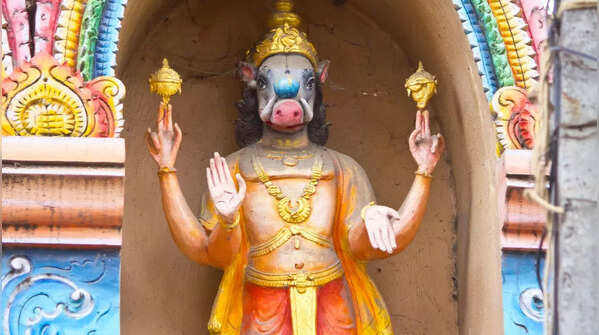 5 faces of Panchmukhi Hanuman and their attributes