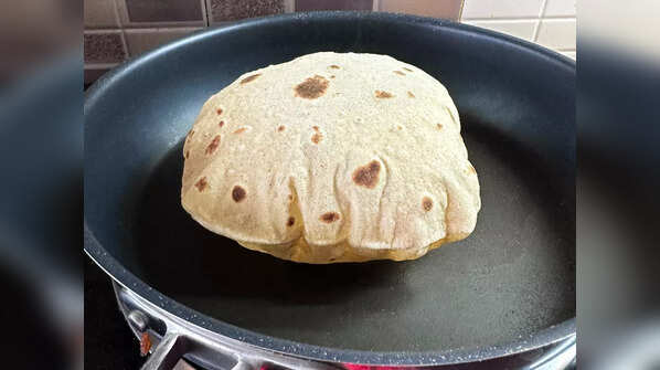 Roti Types: 7 types of rotis and the calories they offer