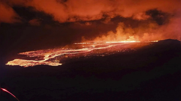 Iceland Volcano erupts again: Terrifying images show fiery red lava ...