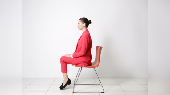 Habit of shaking legs while sitting? This is what it reveals about you ...