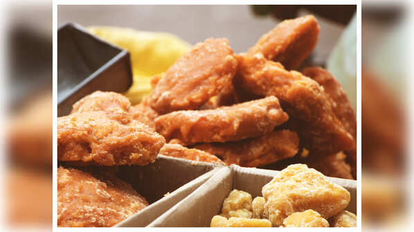 Should you eat jaggery daily? | Side effects of eating gur (jaggery) daily