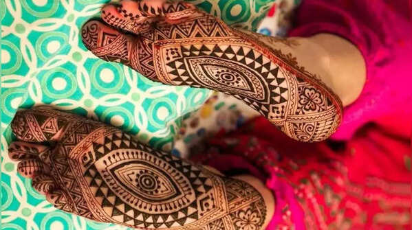 Hina Khan just started the 'Sole Mehendi' trend, these 5 designs will ...