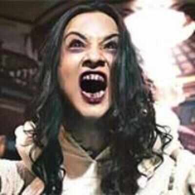 1920: Evil Returns: Horrlarious