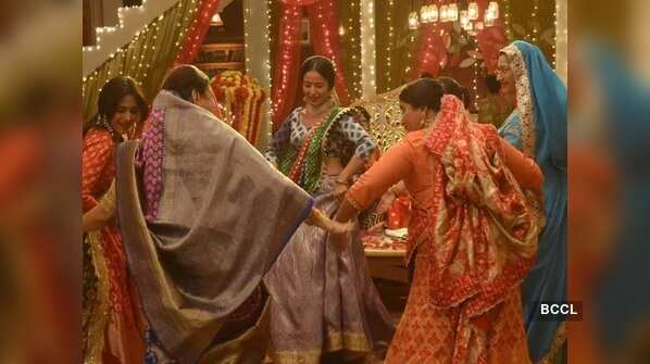 PICS: Naksh and Keerti end up celebrating their Mehendi ceremony with a ...
