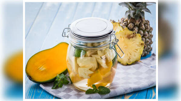 Detox water recipes that help in bloating and boosting immunity