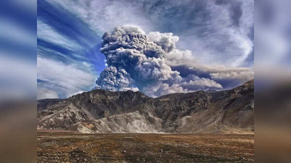 8 Most Dangerous Volcanic Eruptions In History