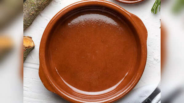 5 tips to keep in mind while cooking in clay pots