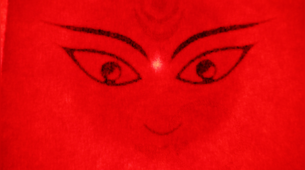 What’s the story behind tying red cloth on trees at temples