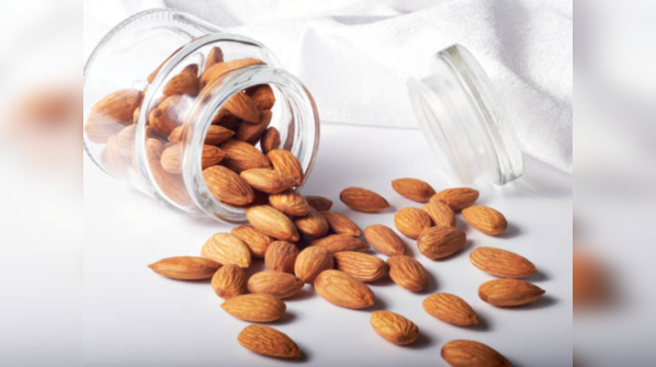 5 reasons why you need to have a handful of almond daily