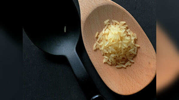 The right way to eat rice