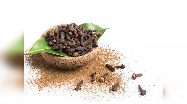 Clove & Tulsi Benefits: 9 reasons to have clove and tulsi on an empty ...