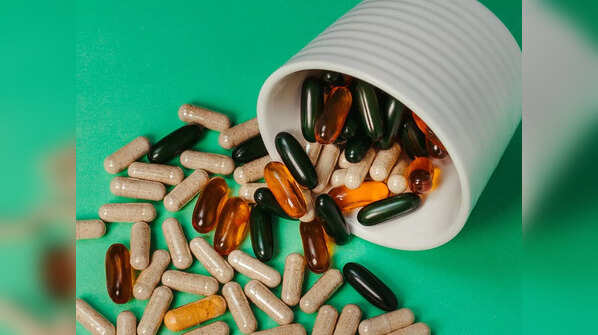 5 side effects of excessive intake of vitamin B12
