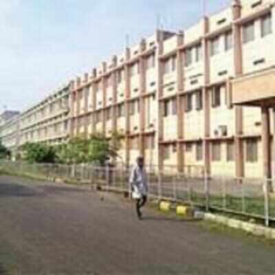 31 students, 35 teaching staff at Bellary dental college