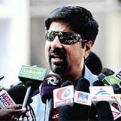 Domestic cricket is the way for axed trio: Chika