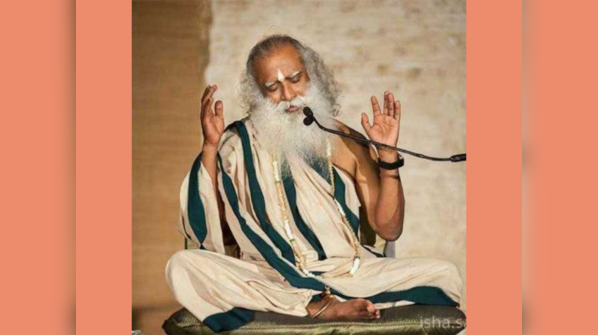 Swami Vivekananda to Sadhguru, real names of spiritual leaders of our ...