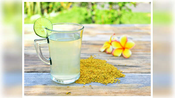 How Methi tea can help in weight and diabetes management