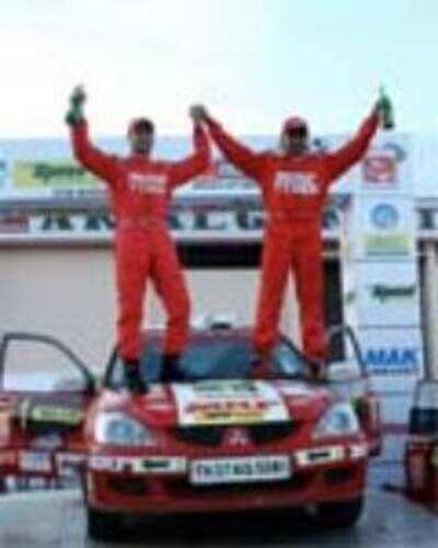 Gill thrills, wins national title