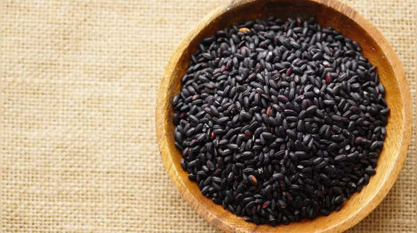 5 black foods that are proven to help in weight loss