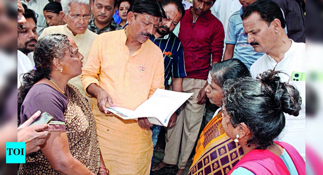 Kiran: Doc-turned-bjp Candidate Treats People On The Campaign Trail | Hubballi News - Times of India