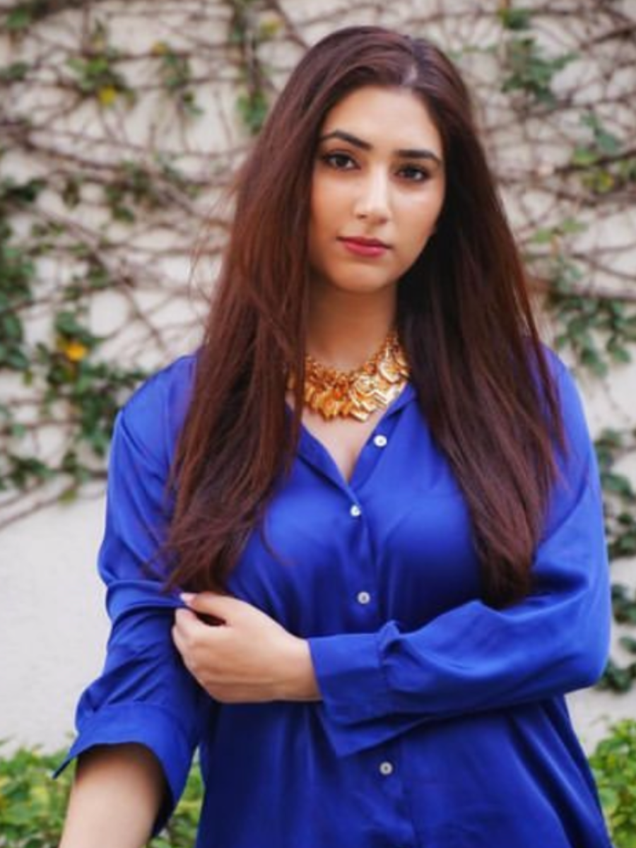 Bade Achhe Lagte Hain fame Disha Parmar’s classy looks | Times of India