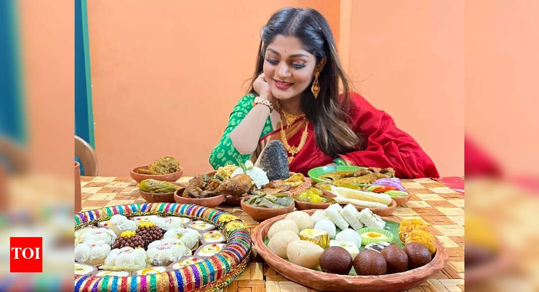 Bride-to-be Misty Singh enjoys ‘Aaiburobhaat’ - Times of India