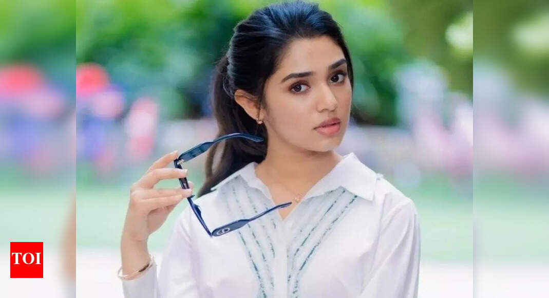 Krithi Shetty opens up on stepping out of Bala's directorial 'Vanangan ...