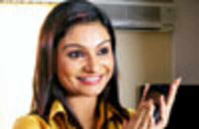 Dimpy broke her pregnancy news to me: Shiboprosad - Times of India