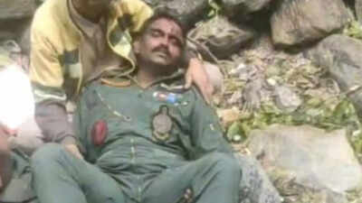 Chopper crash: Army expresses gratitude to Kishtwar locals for helping 'injured crew' | Jammu ...
