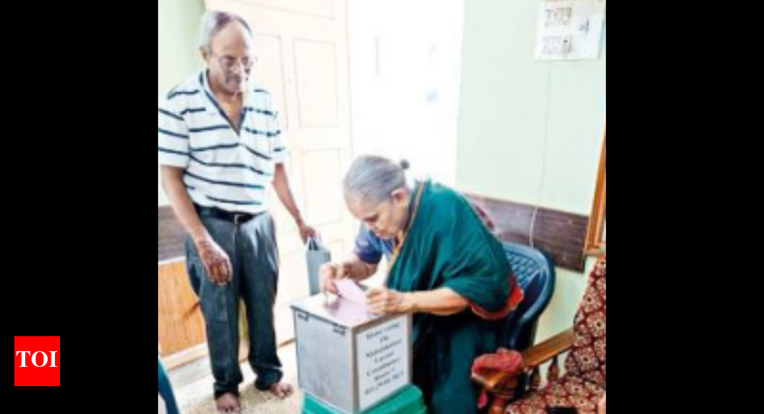 94% turnout in 'Vote from Home' initiative in Karnataka | Bengaluru ...