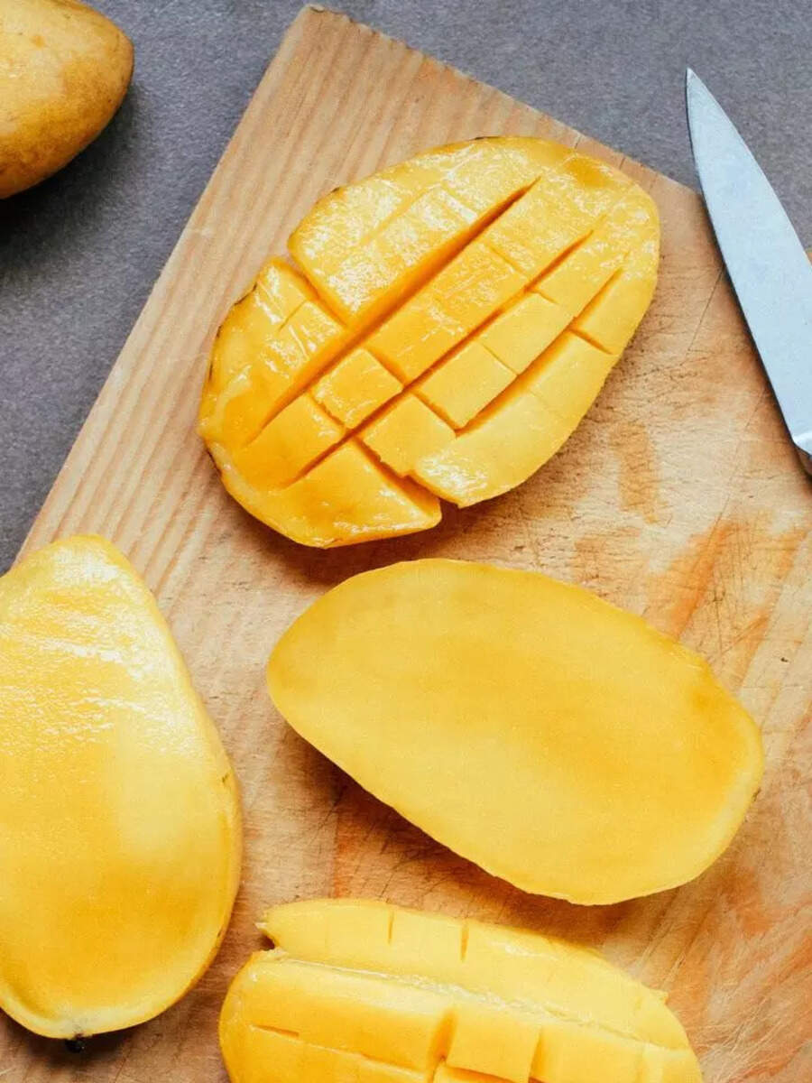 Kesar versus Alphonso: Who's winning the mango war? | Times of India