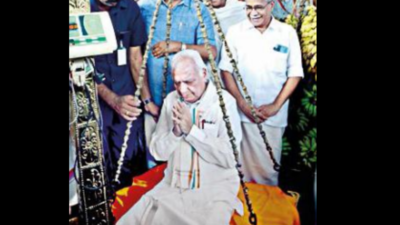 Thulabharam: Guv Offers ‘thulabharam’ At Guruvayur Temple | Kochi News ...