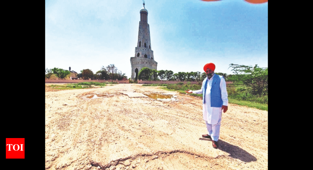 Chappar Chiri: ‘road To Chappar Chiri In Bad Shape’ | Chandigarh News ...