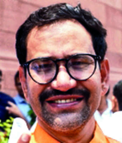 Bjp: Bjp Pitches Bhojpuri Actors-turned-mps To Woo Migrant Voters ...