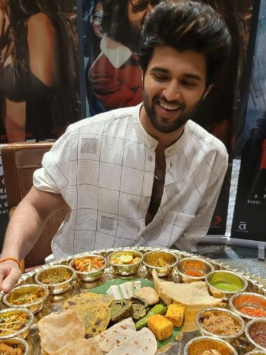 Healthy foods on Vijay Deverakonda's plate | Times of India