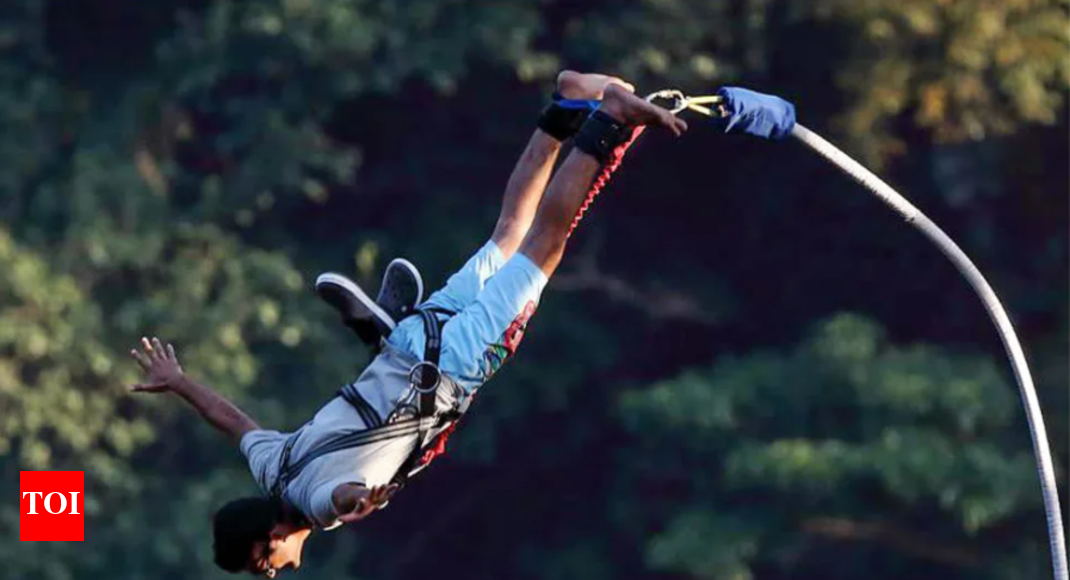 Man drops 70 feet while bungee jumping to celebrate his divorce - Times ...