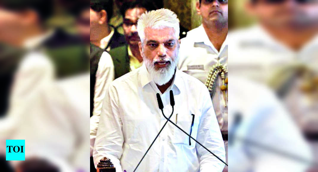 Bhujbal: Bhujbal & Bhuse Slam Raut Editorial | Nashik News - Times of India