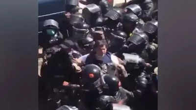 Imran Khan: Pakistan erupts as troops storm court to arrest Imran Khan in graft case - Times of ...