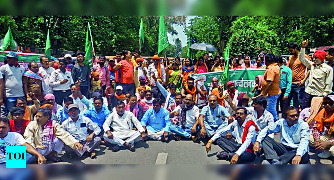 Displaced: Displaced People Resort To Indefinite Stir Outside Bsl ...