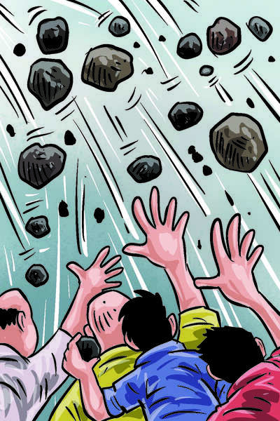 Panigate: Stone Pelting In Panigate | Vadodara News - Times of India