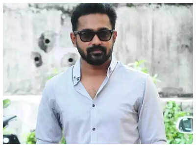 Asif Ali: ‘I cried many times reading the script of ‘2018’ | Malayalam ...