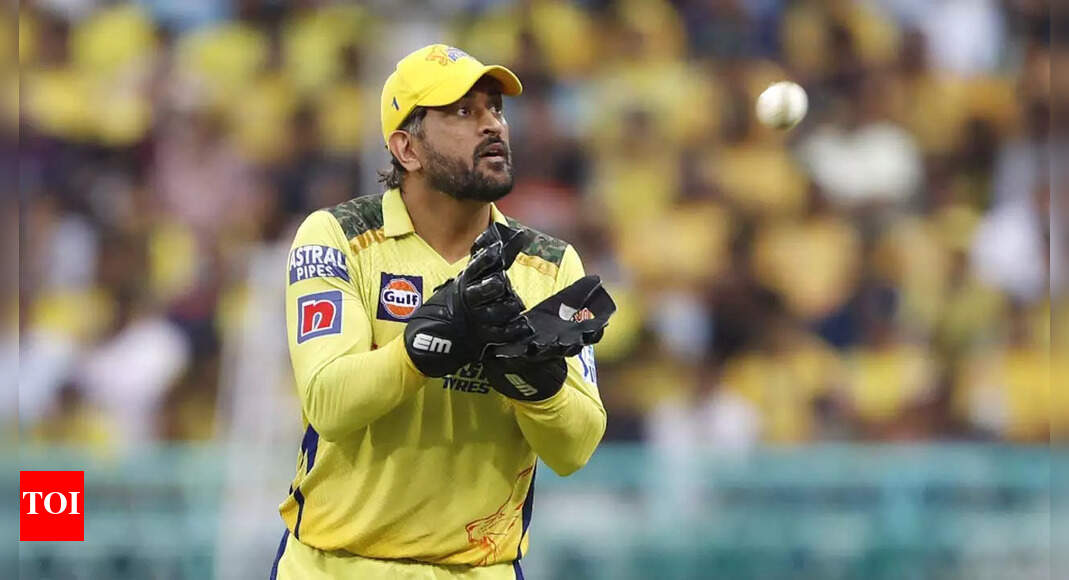 MS Dhoni: Watch: 'Big Brother, Legend, Finisher, Thalaiva' - Delhi ...