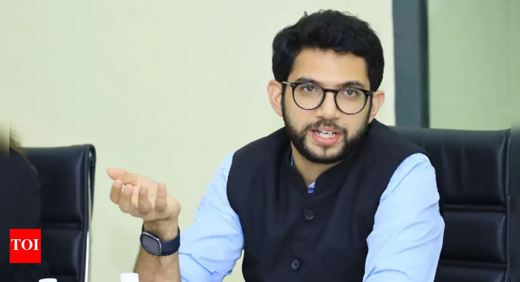 Aaditya Thackeray meets Maharashtra governor Ramesh Bais, demands probe ...